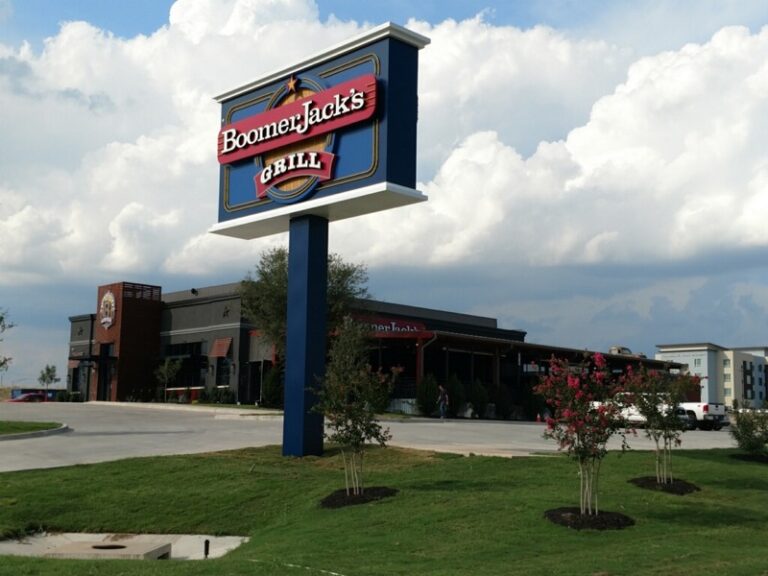 Pole & Pylon Signs | Legacy Signs of Texas