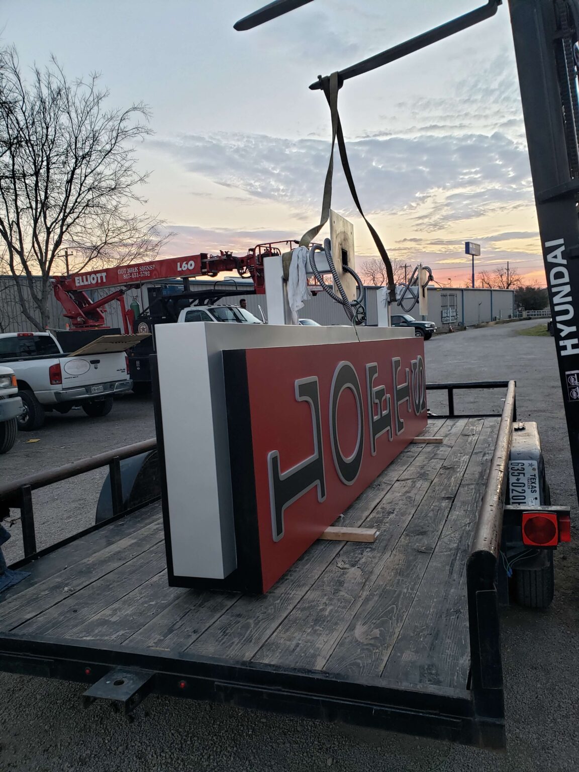 Blade Signs | Legacy Signs of Texas